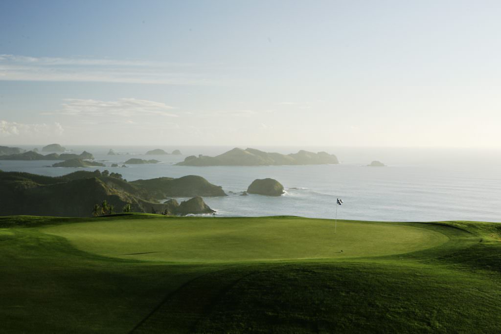 Top 10: Most scenic golf courses from across the globe - National Club ...
