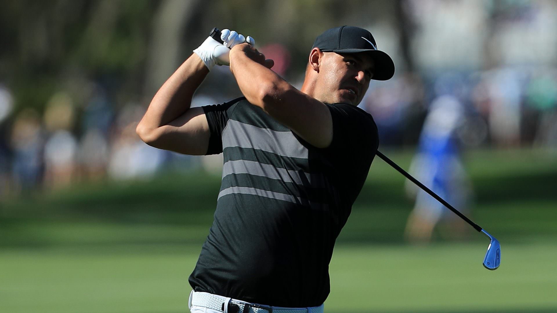 Left or right handed golf clubs rule: Can you carry opposite clubs ...