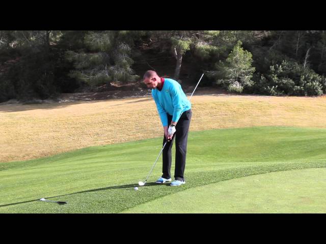 Chip better from around the greens - National Club Golfer