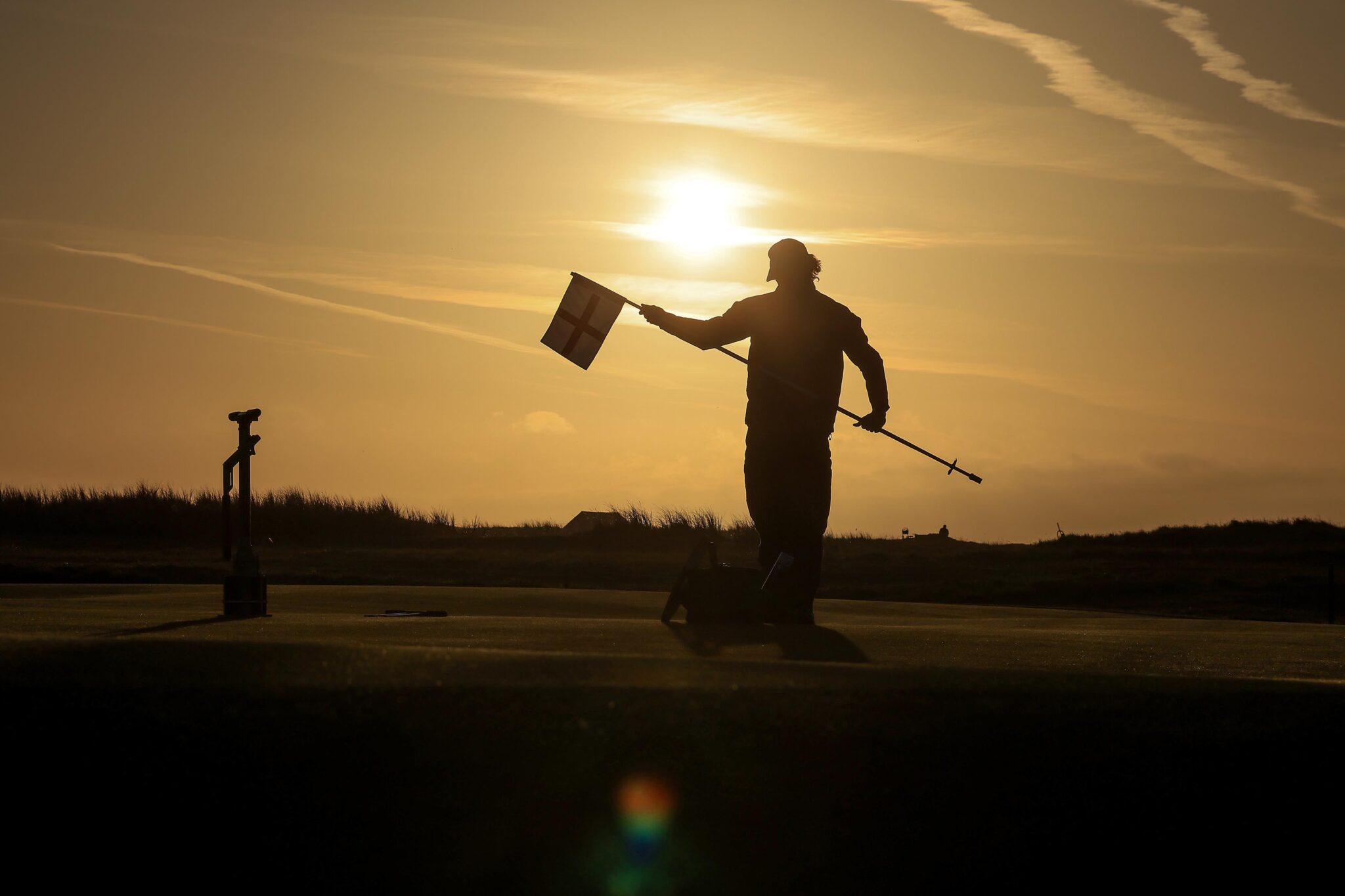 Golf flagstick rules: Everything you can (and can't) do with the pin ...