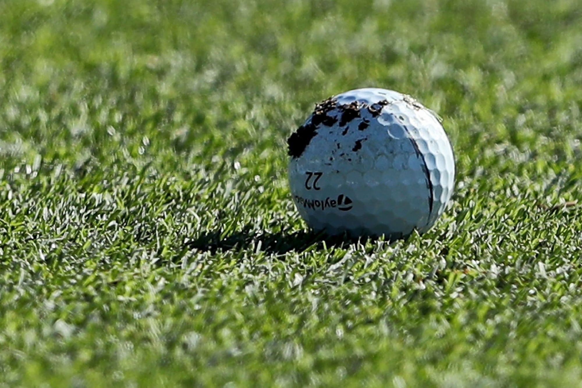 Can I switch my ball when taking preferred lies relief? | National Club Golfer