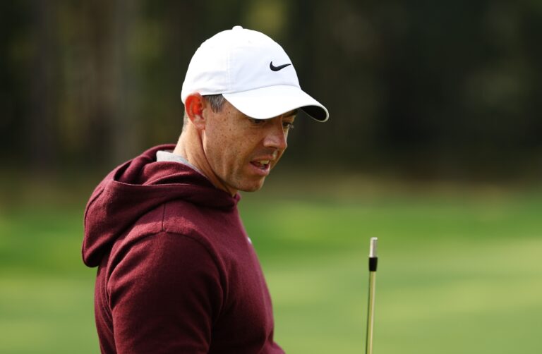 Rules of golf putting green | Six putting green rules you must know