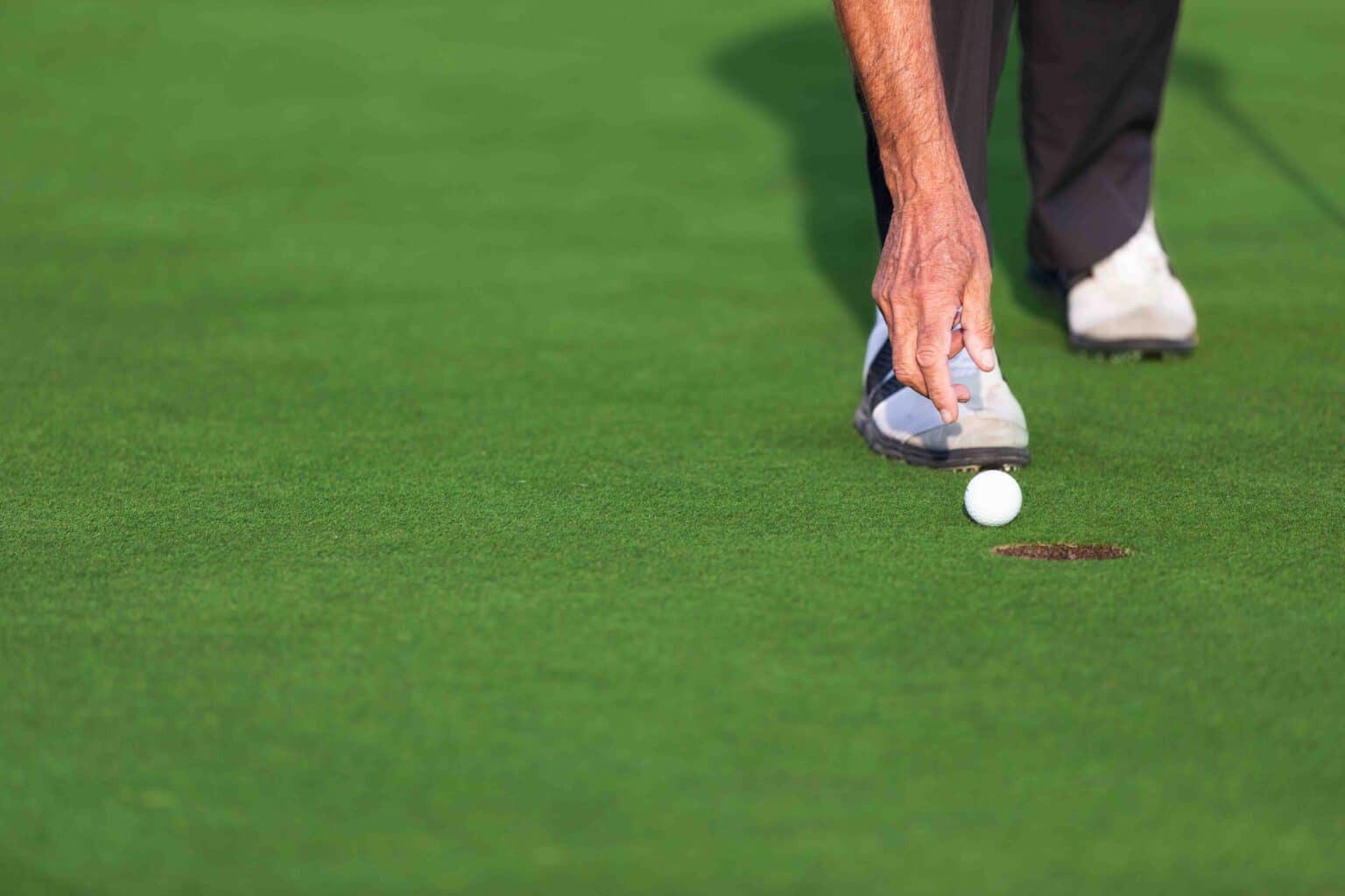 Can I get a penalty for holing out a conceded putt? - National Club ...