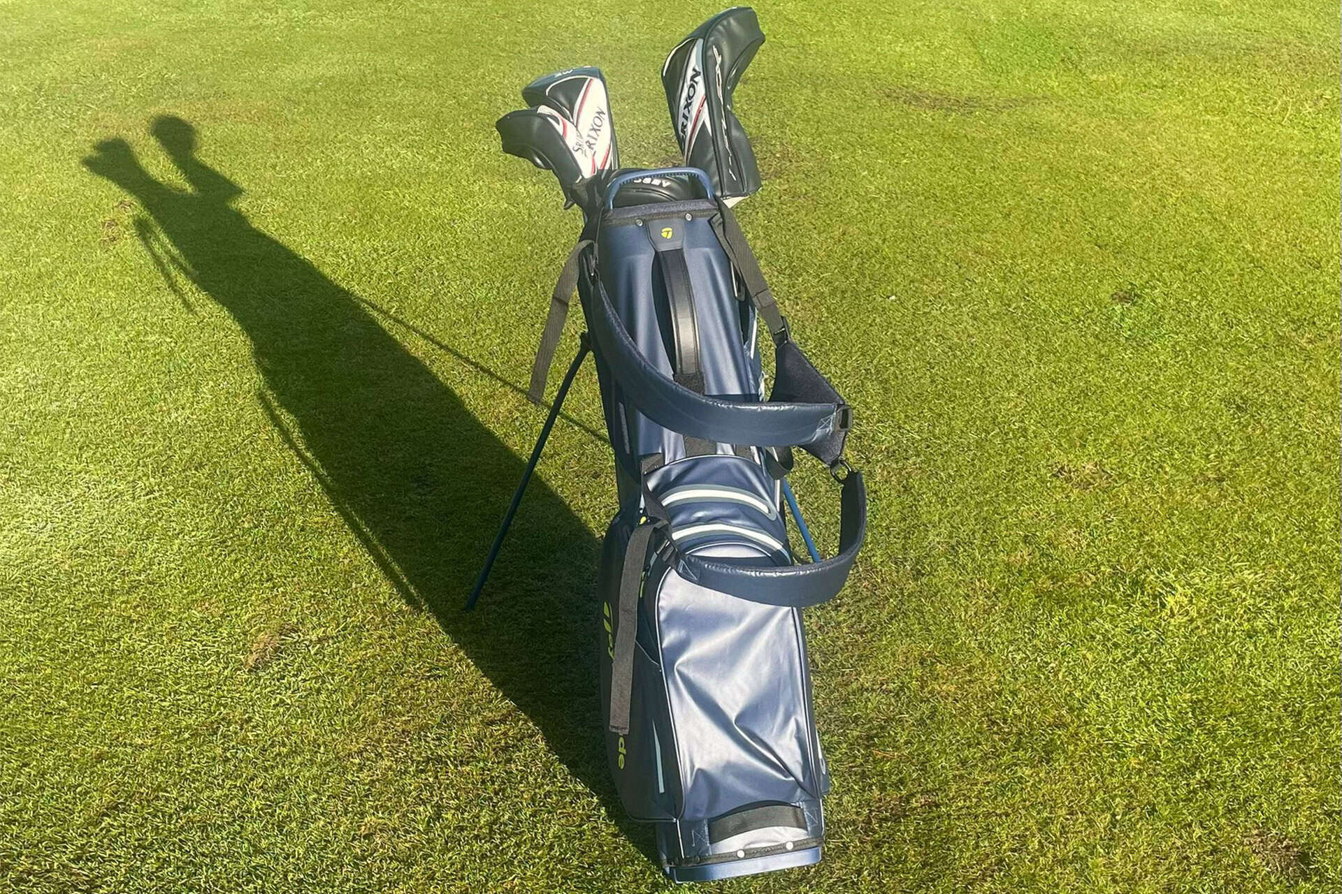 TaylorMade FlexTech Waterproof Stand Bag review: Like to carry and cart ...