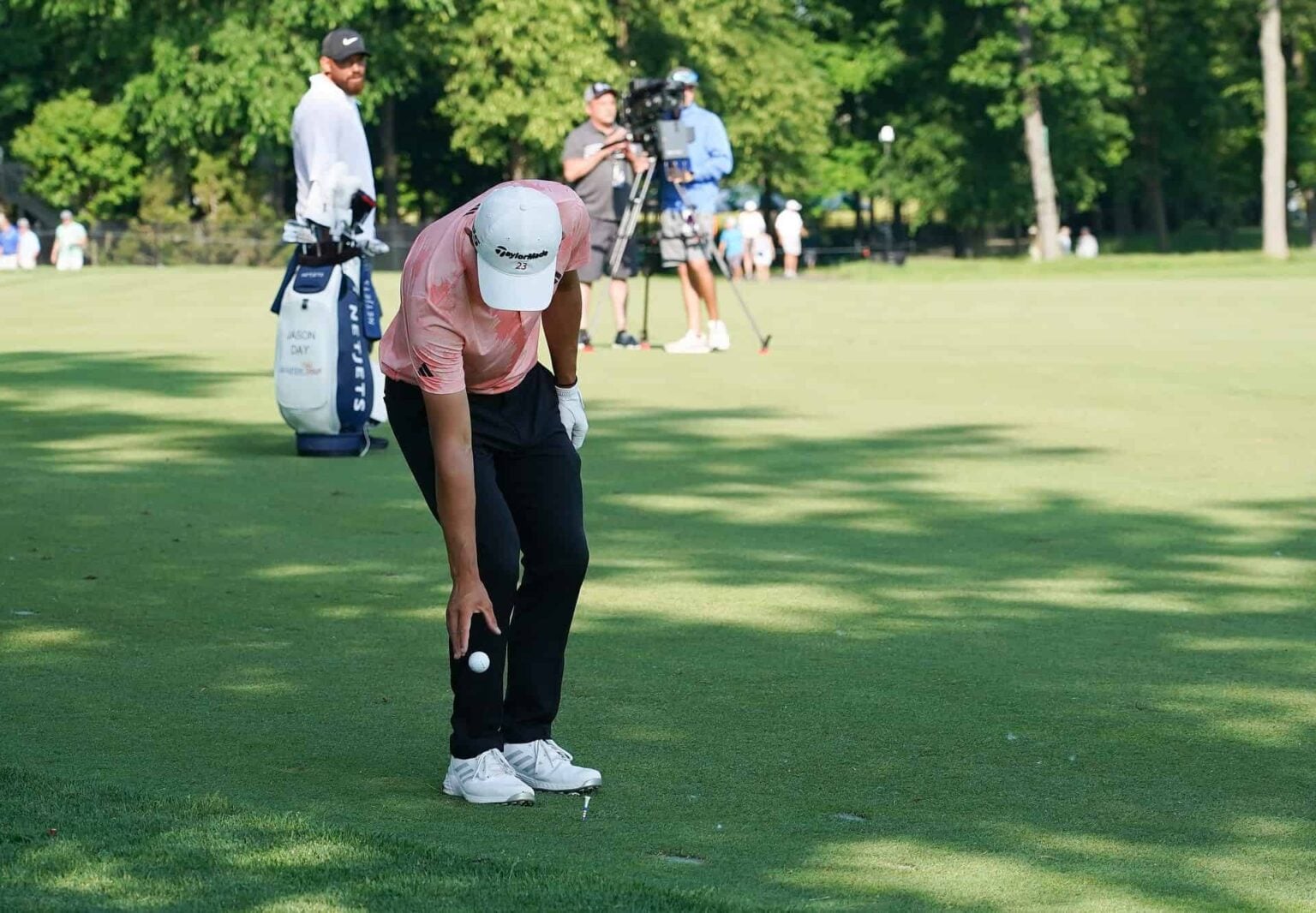 Golf ball drop rules: Are you allowed a 'practice' to test your lie ...