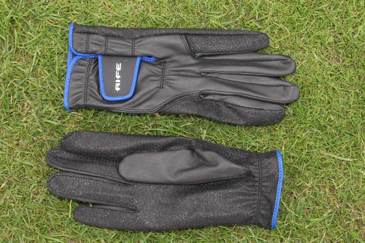 Best Golf Rain Gloves 2025: Grip It and Rip It! | National Club Golfer