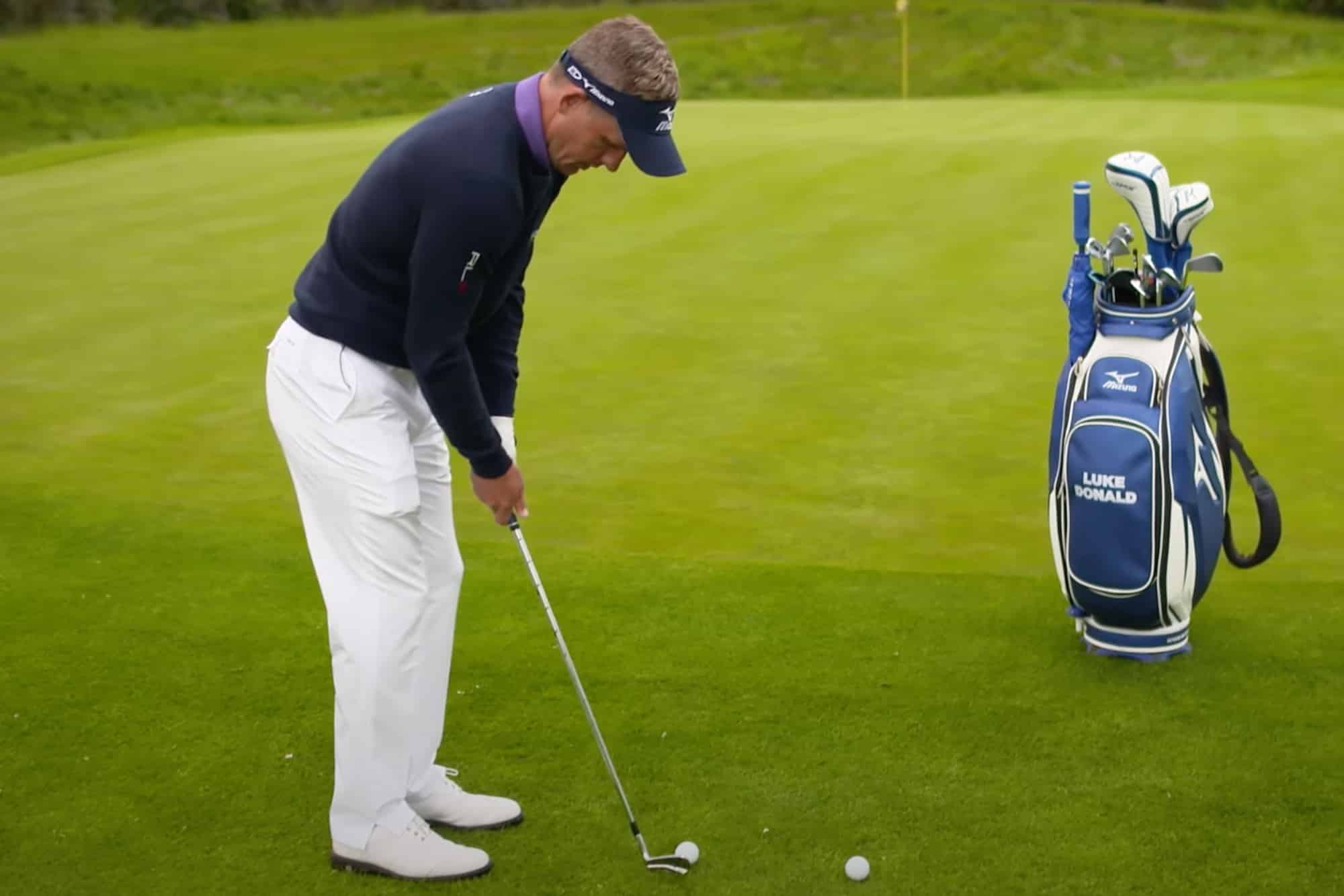 5 Stupid Mistakes Golfers Make When Chipping - National Club Golfer