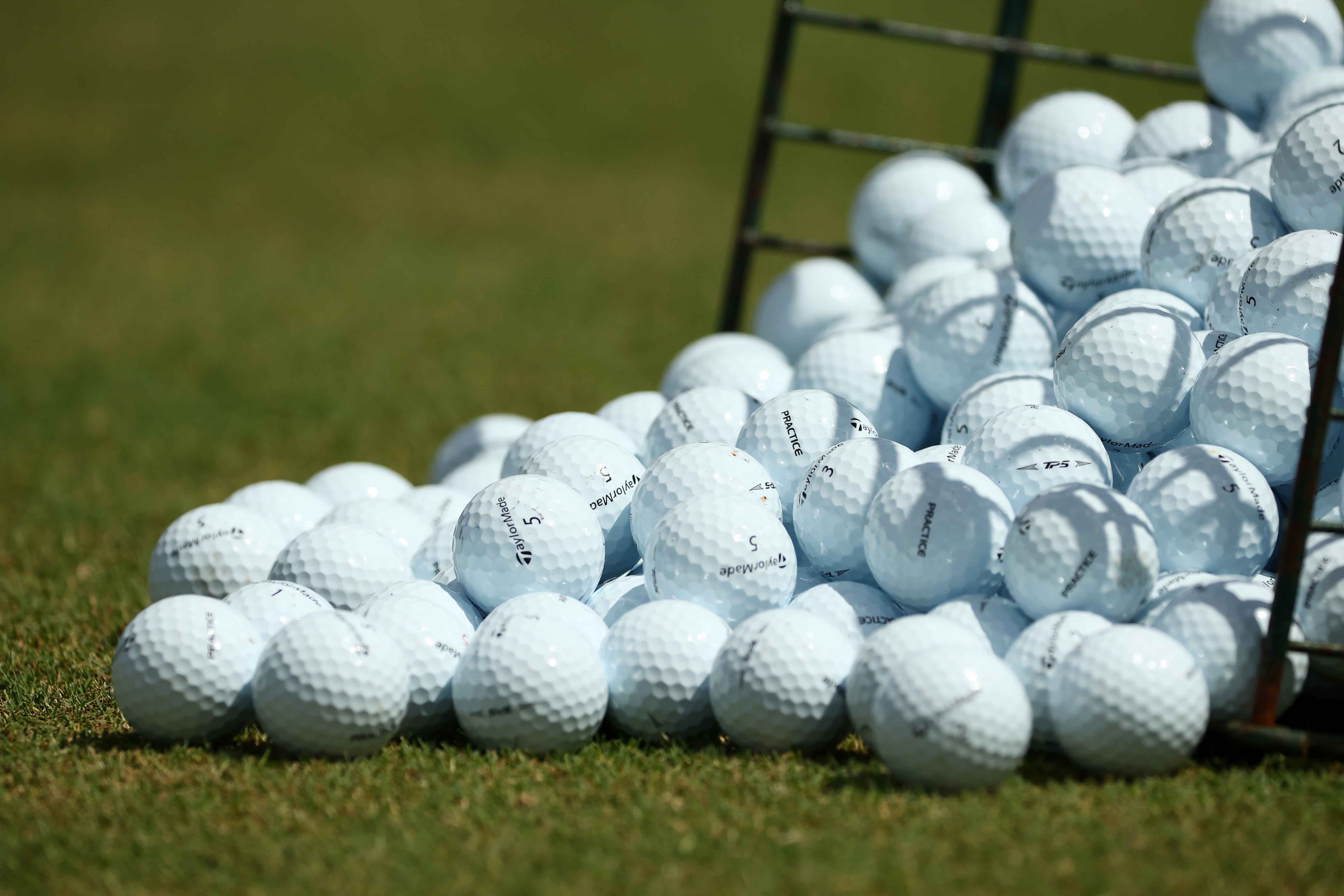Universal golf ball roll back will reduce distance for everyone ...