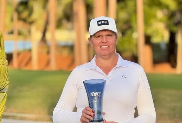 Transgender golfer Hailey Davidson wins women's tour event