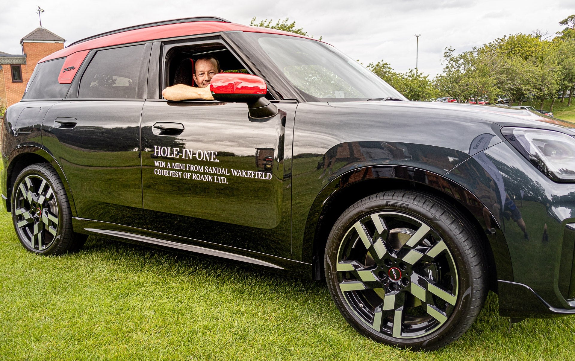 Nice drive! This shot landed a 17-handicapper a £40,000 car
