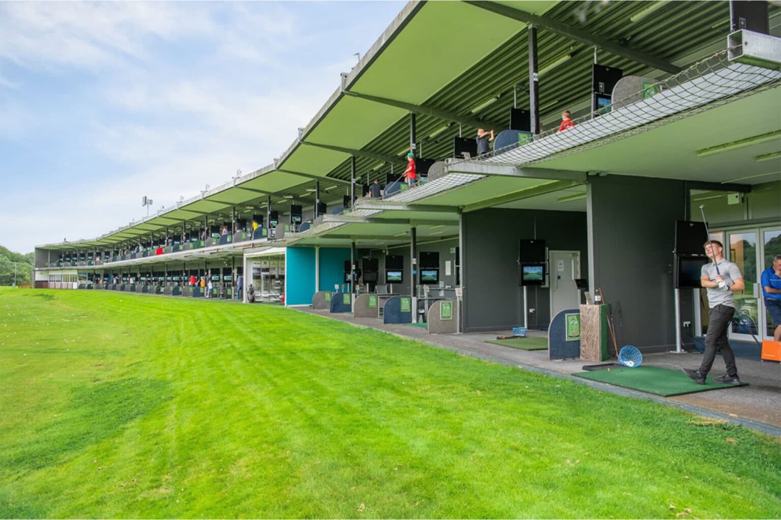 Top 10 driving ranges in the UK: where are the best places to practice ...