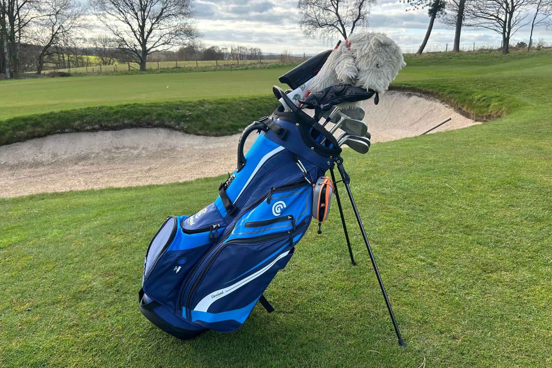 Cleveland Golf Saturday Stand Bag Review: A fantastic hybrid golf bag ...
