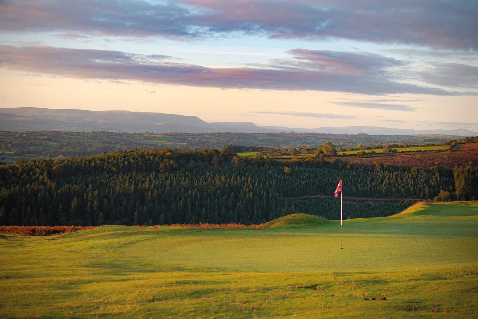 Top 10 driving ranges in London: Where can you work on your game in the ...