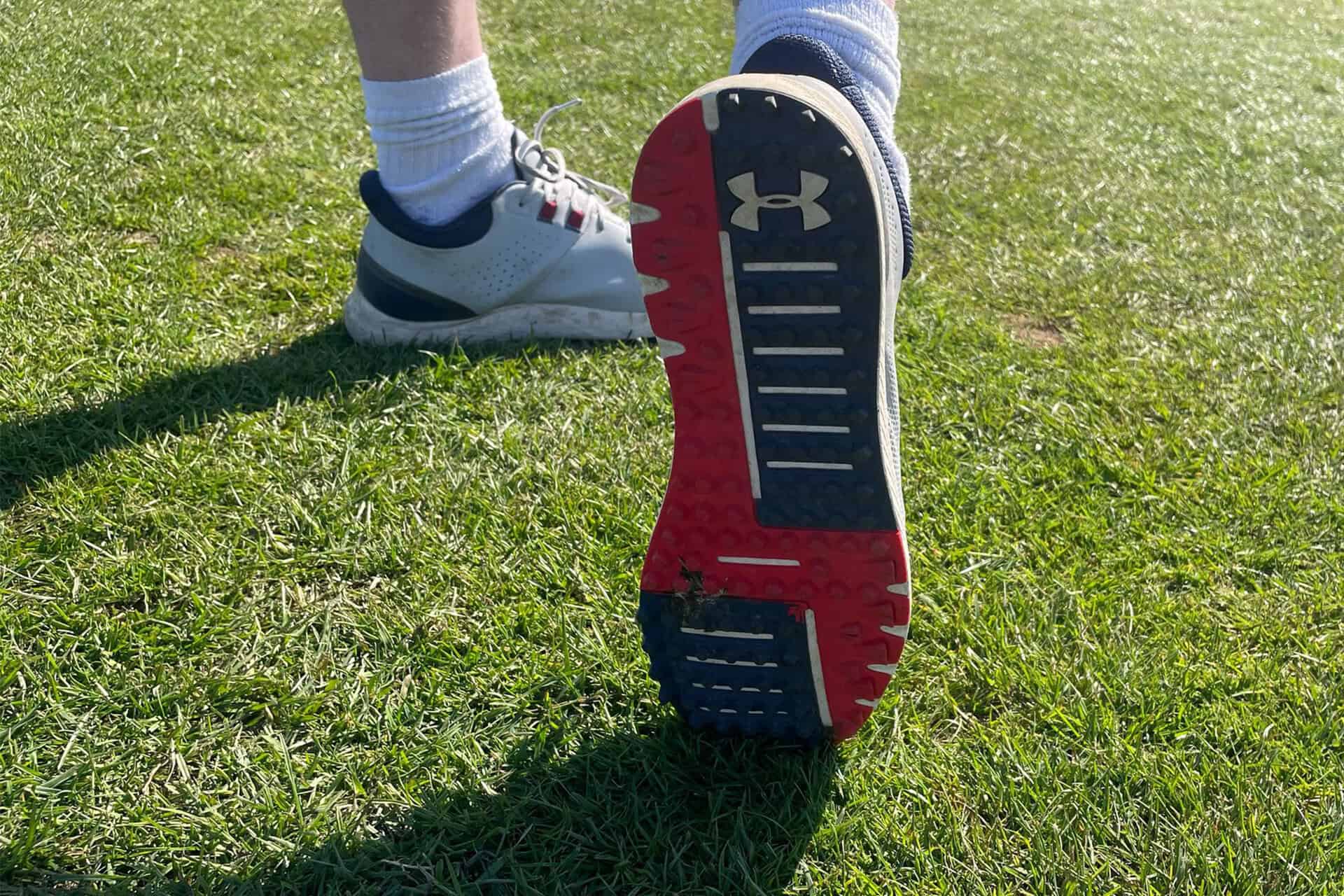 Under Armour Drive Medal waterproof spikeless golf shoe review ...