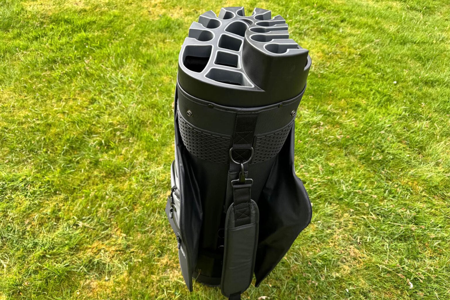 Meet the Motocaddy PROTEKTA: The golf cart bag with the best accessory ...