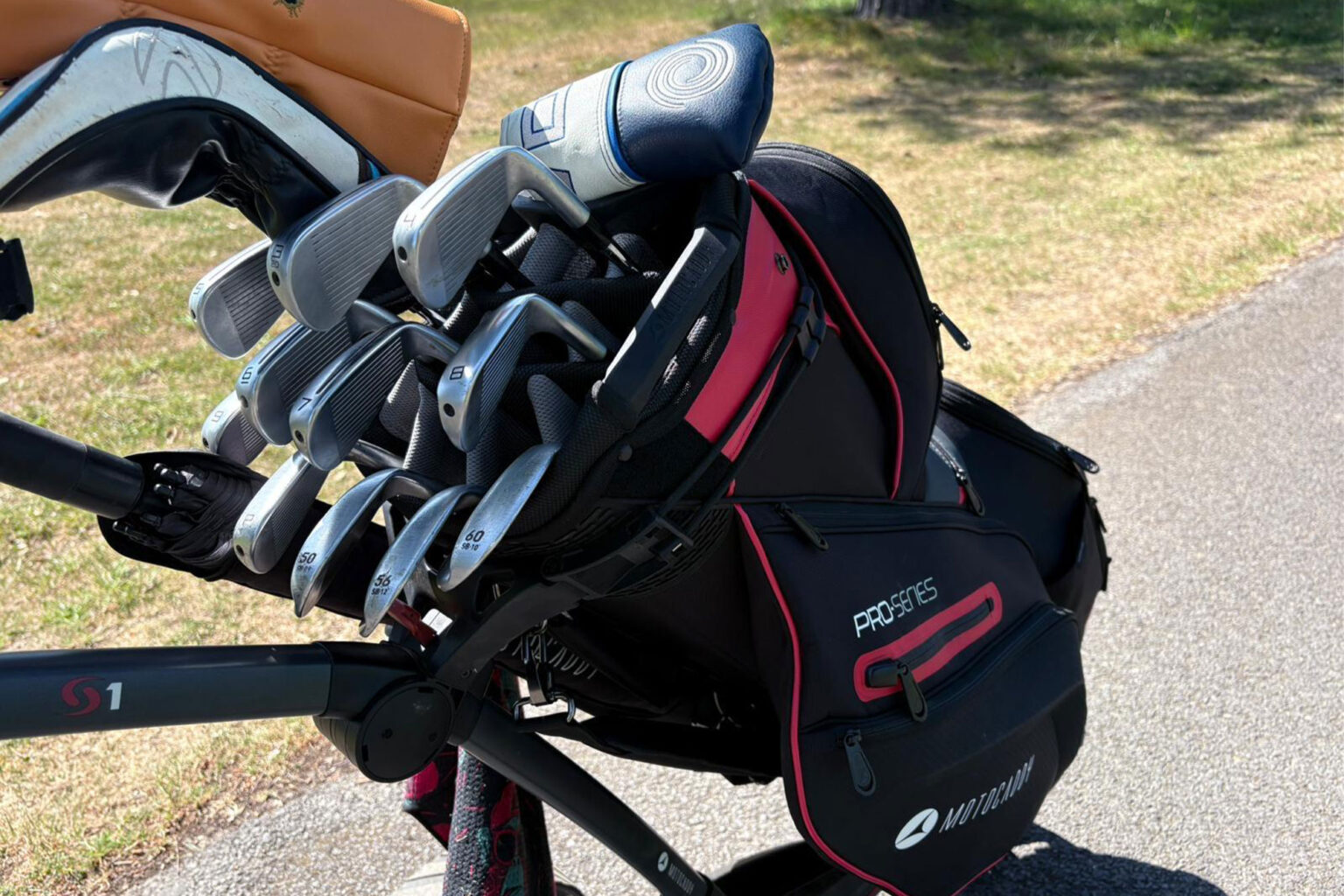 Unveiling the Motocaddy Pro-Series Cart Bag 2025: Stylish, smart and ...