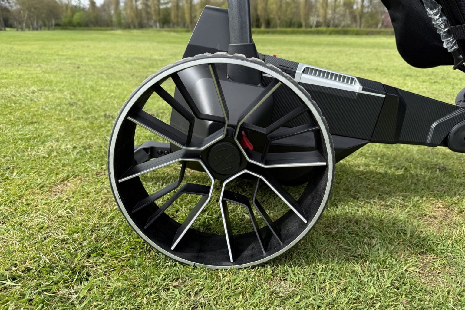 Navee Birdie 3X Follow golf trolley review - National Club Golfer ...